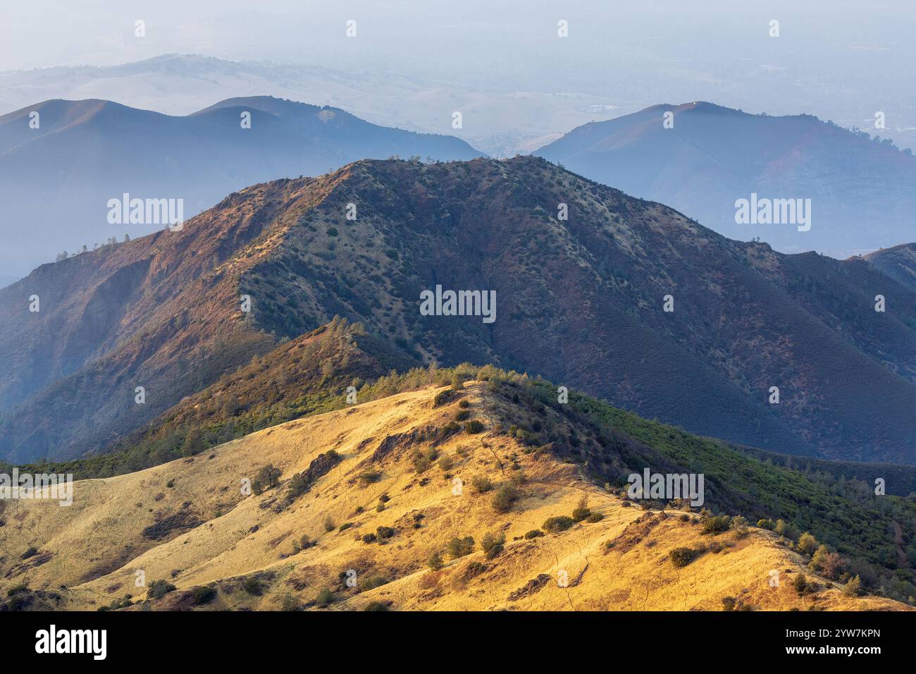 Bald Ridge and Eagle Peak via Mt Diablo Main Summit on a hazy winter ...