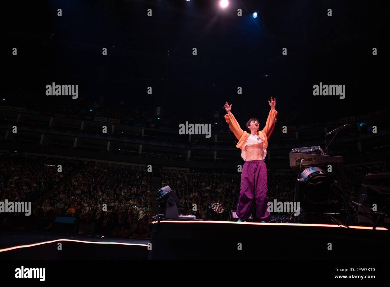 Singer and multi instrumentalist hi-res stock photography and images ...