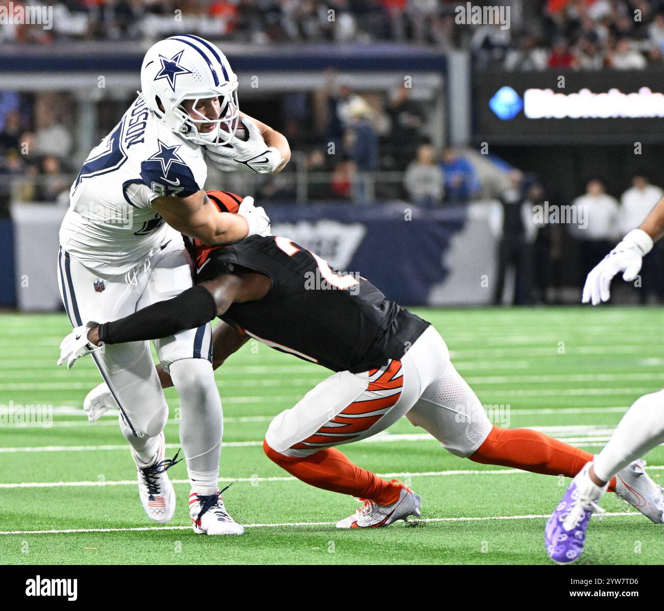 Arlington, United States. 09th Dec, 2024. Dallas Cowboys Jake Furguson ...