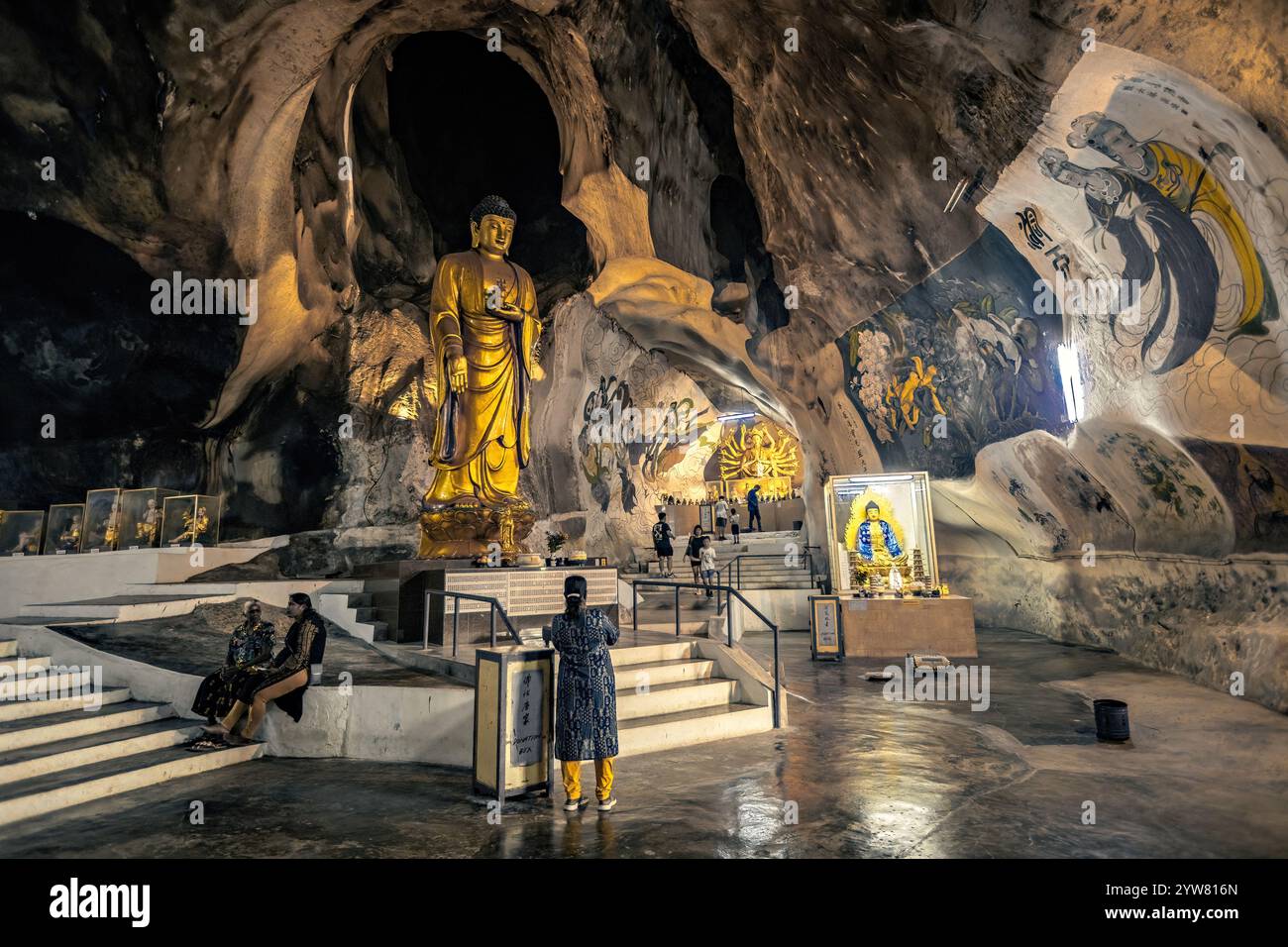 Inside view of the Perak cave temple Ipoh Malaysia Stock Photo - Alamy