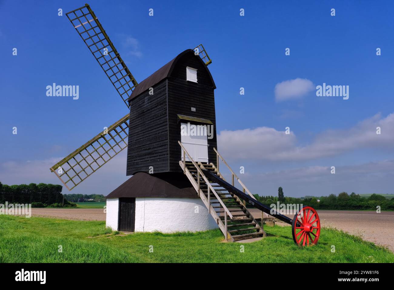 Pitstone Windmill with red wheel on tail pole arm near Ivinghoe ...