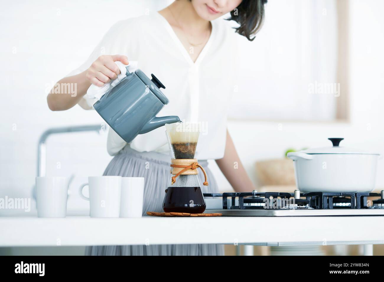 Cafe woman server hi-res stock photography and images - Alamy