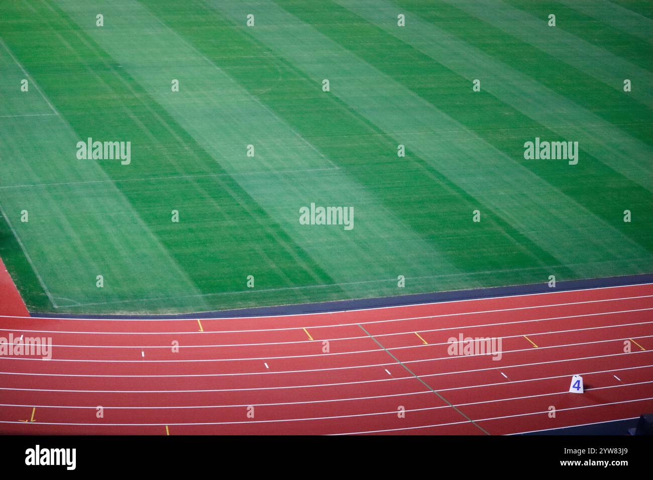 Lawn track hi-res stock photography and images - Alamy
