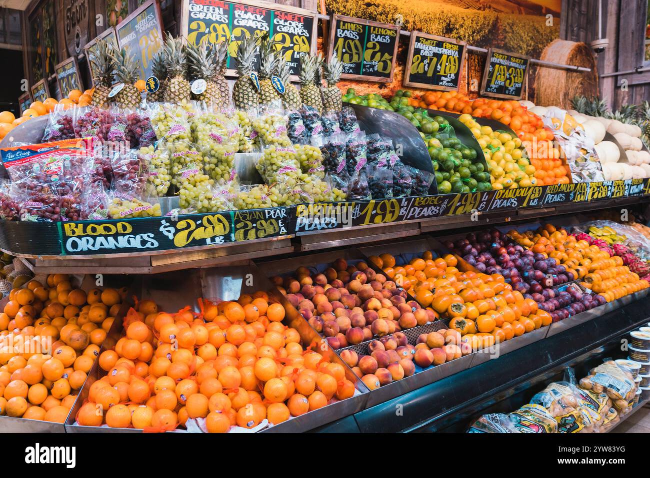 USA, Supermarket grocery shelves Stock Photo - Alamy