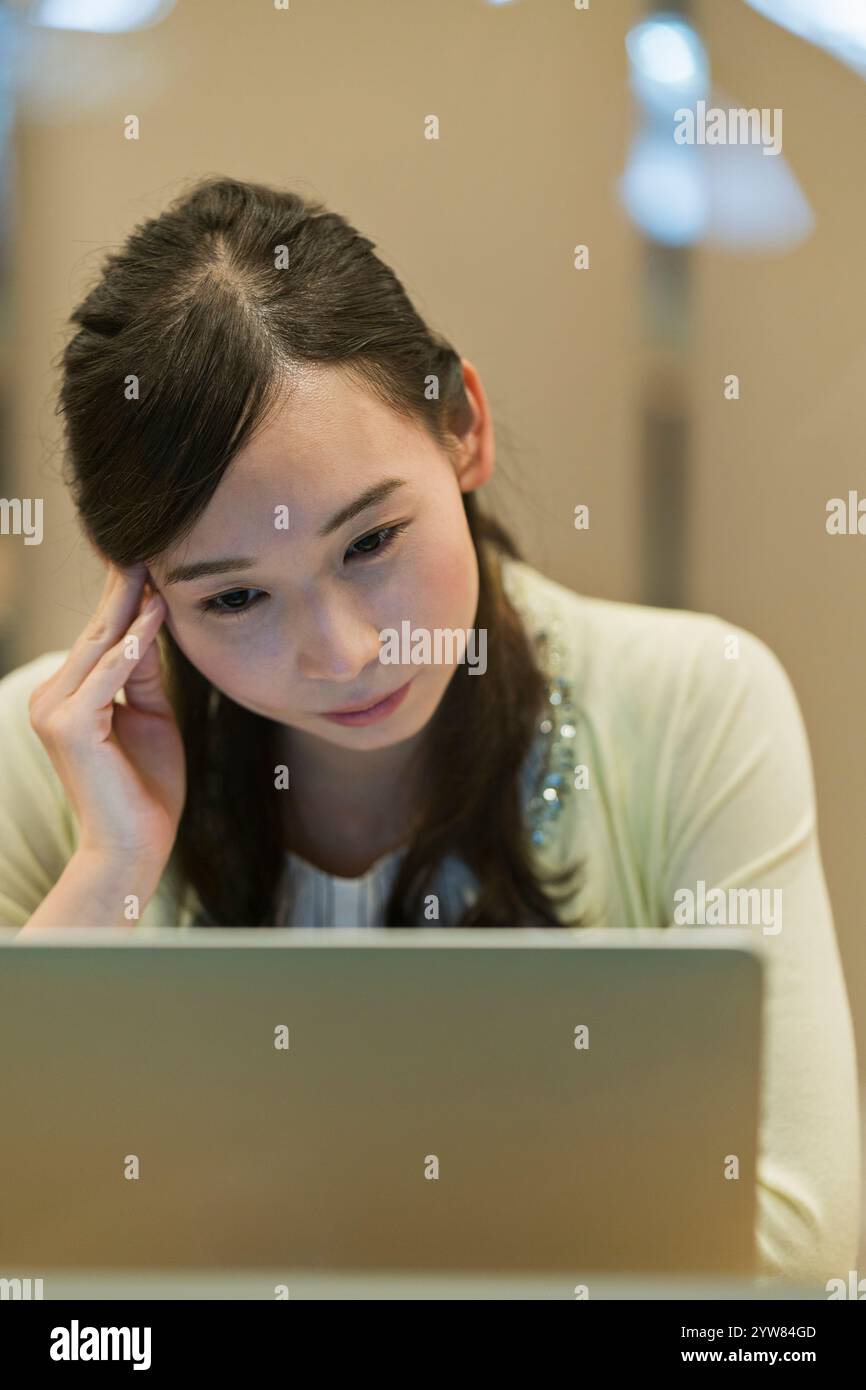 Business woman in a cafe hi-res stock photography and images - Alamy