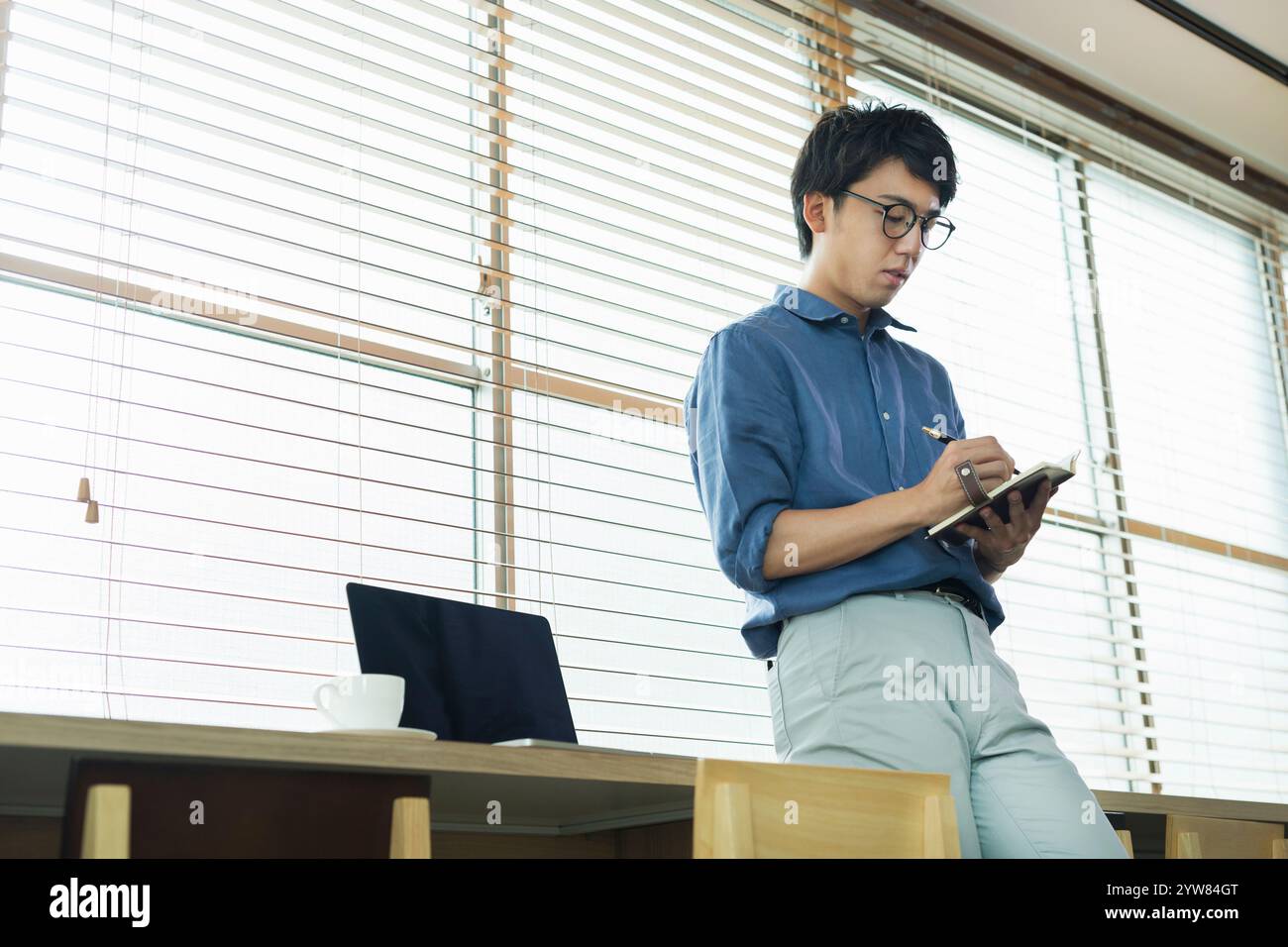 Schedule desk hi-res stock photography and images - Alamy