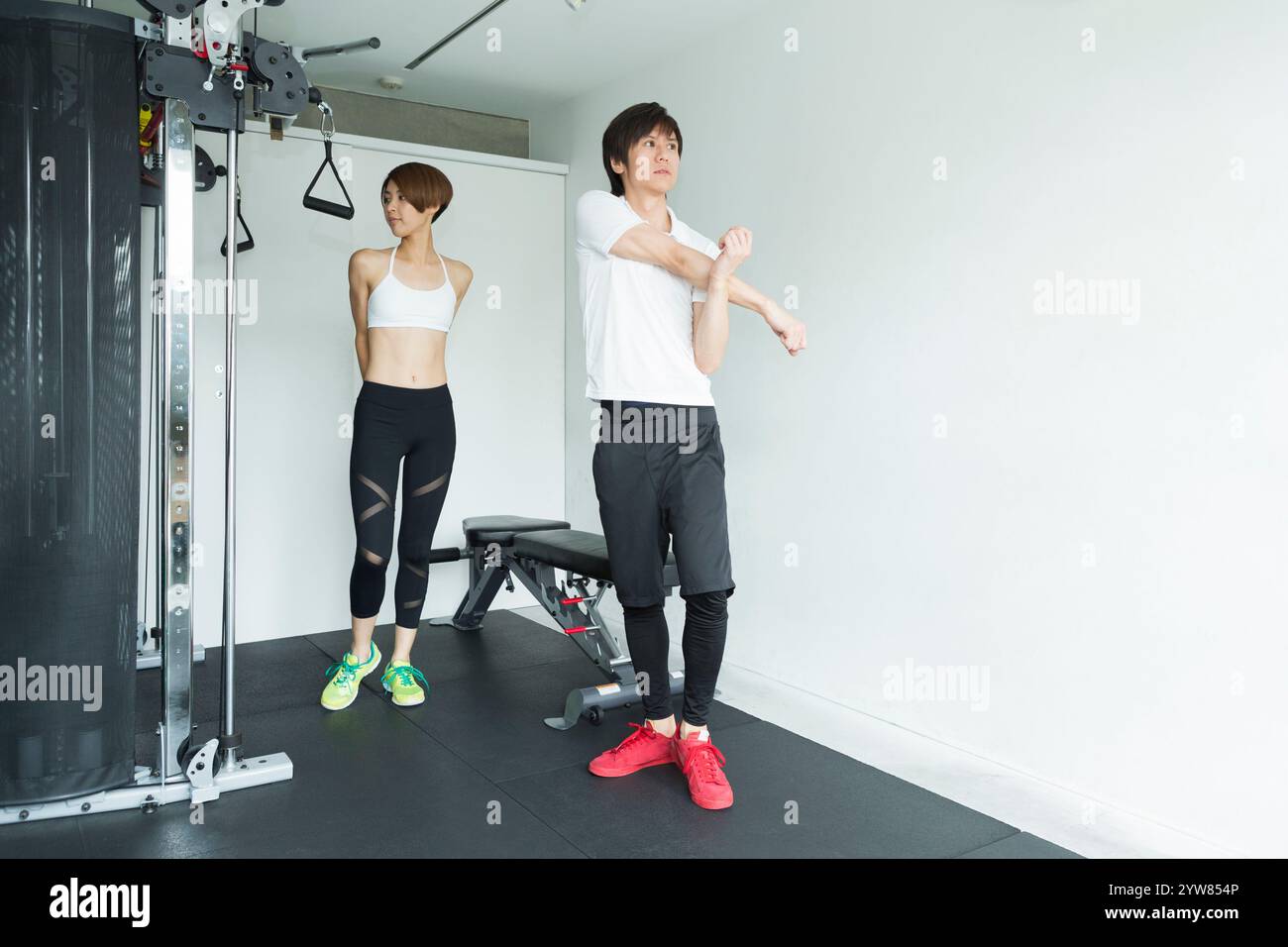 Young women ready gym hi-res stock photography and images - Alamy