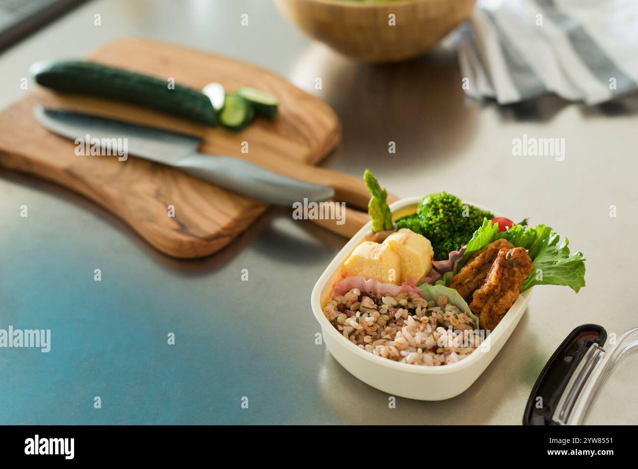 Packed lunches in the kitchen Stock Photo - Alamy