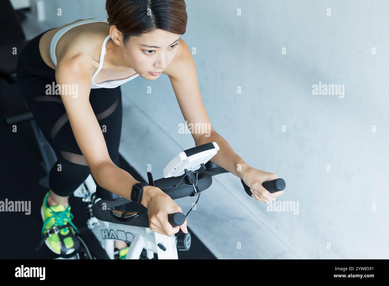 Woman rowing gym hi-res stock photography and images - Alamy