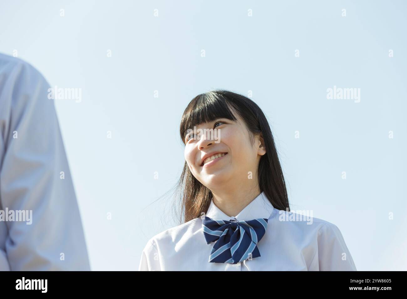 High school girls in conversation Stock Photo - Alamy