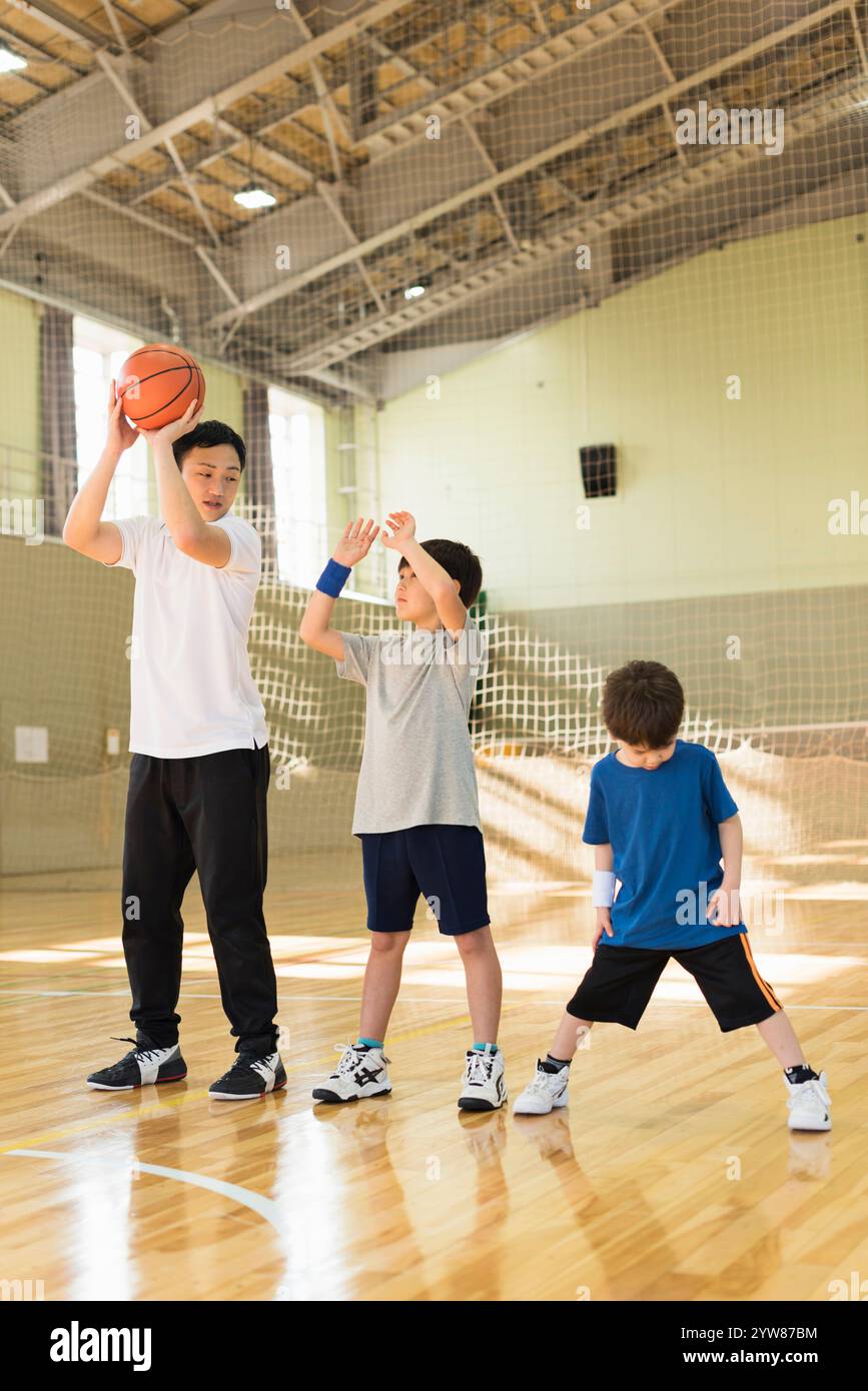 Child basketball practice school hi-res stock photography and images ...