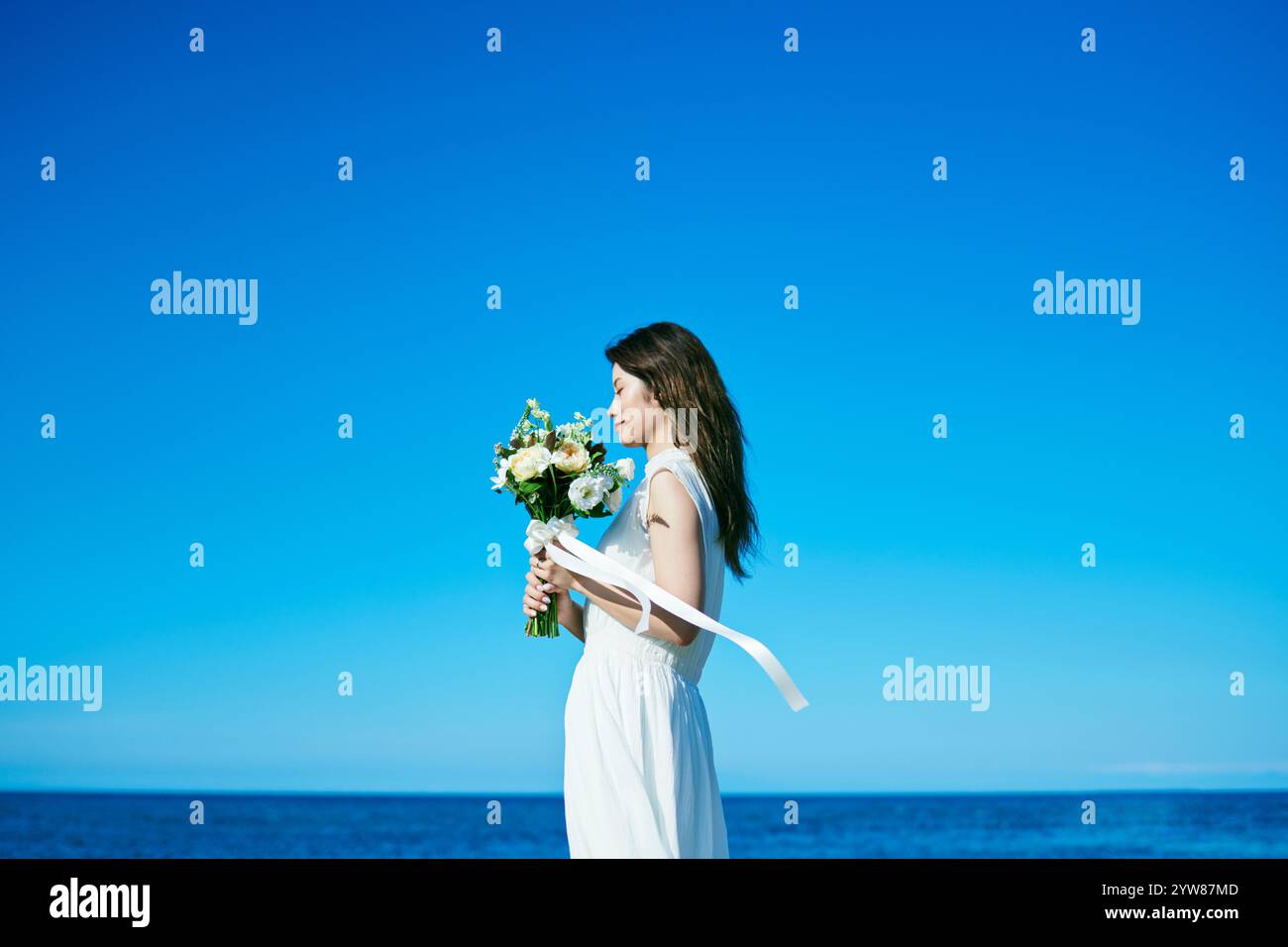 Wedding Sea Bride Stock Photo - Alamy