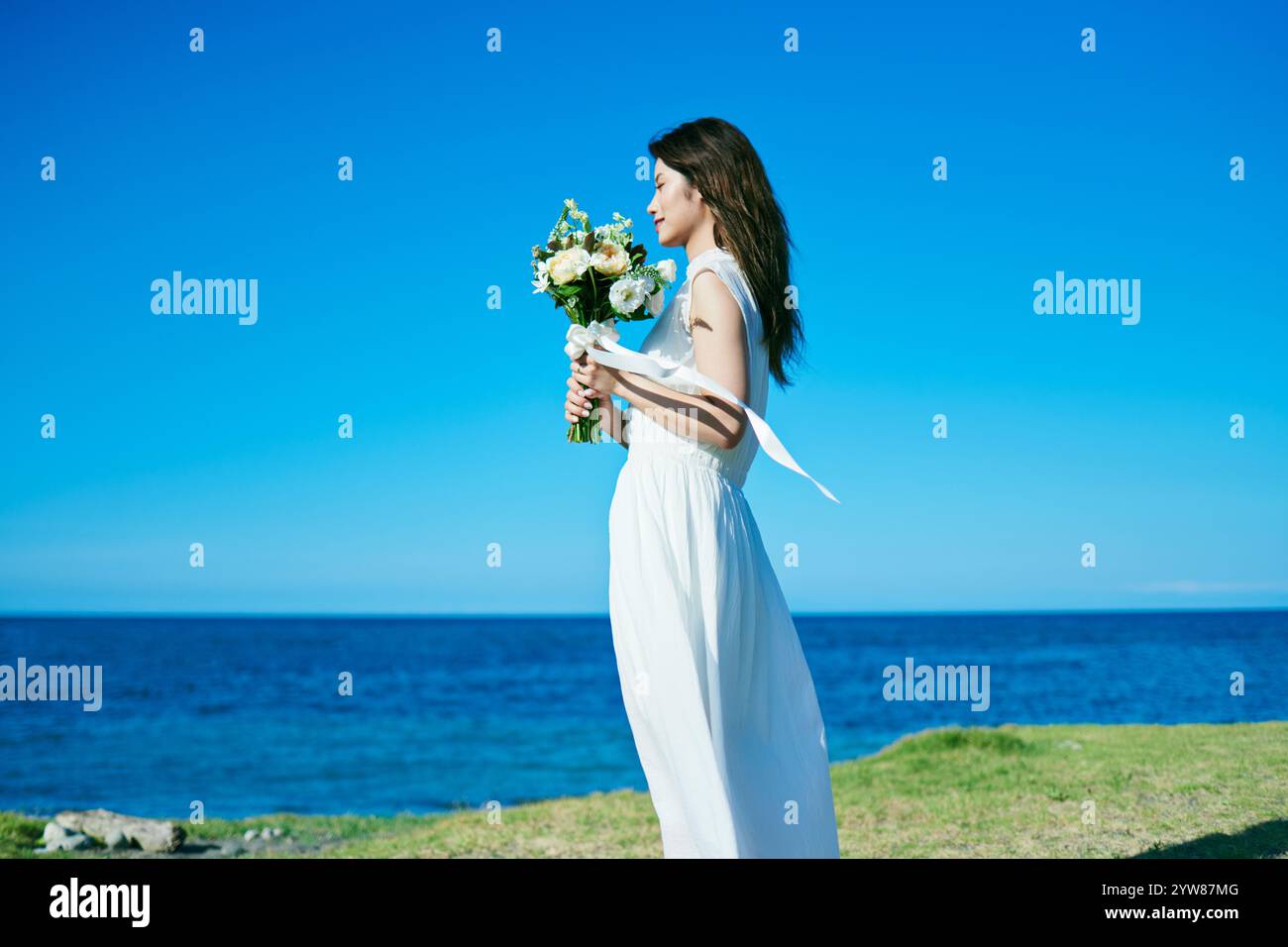 Wedding Sea Bride Stock Photo - Alamy