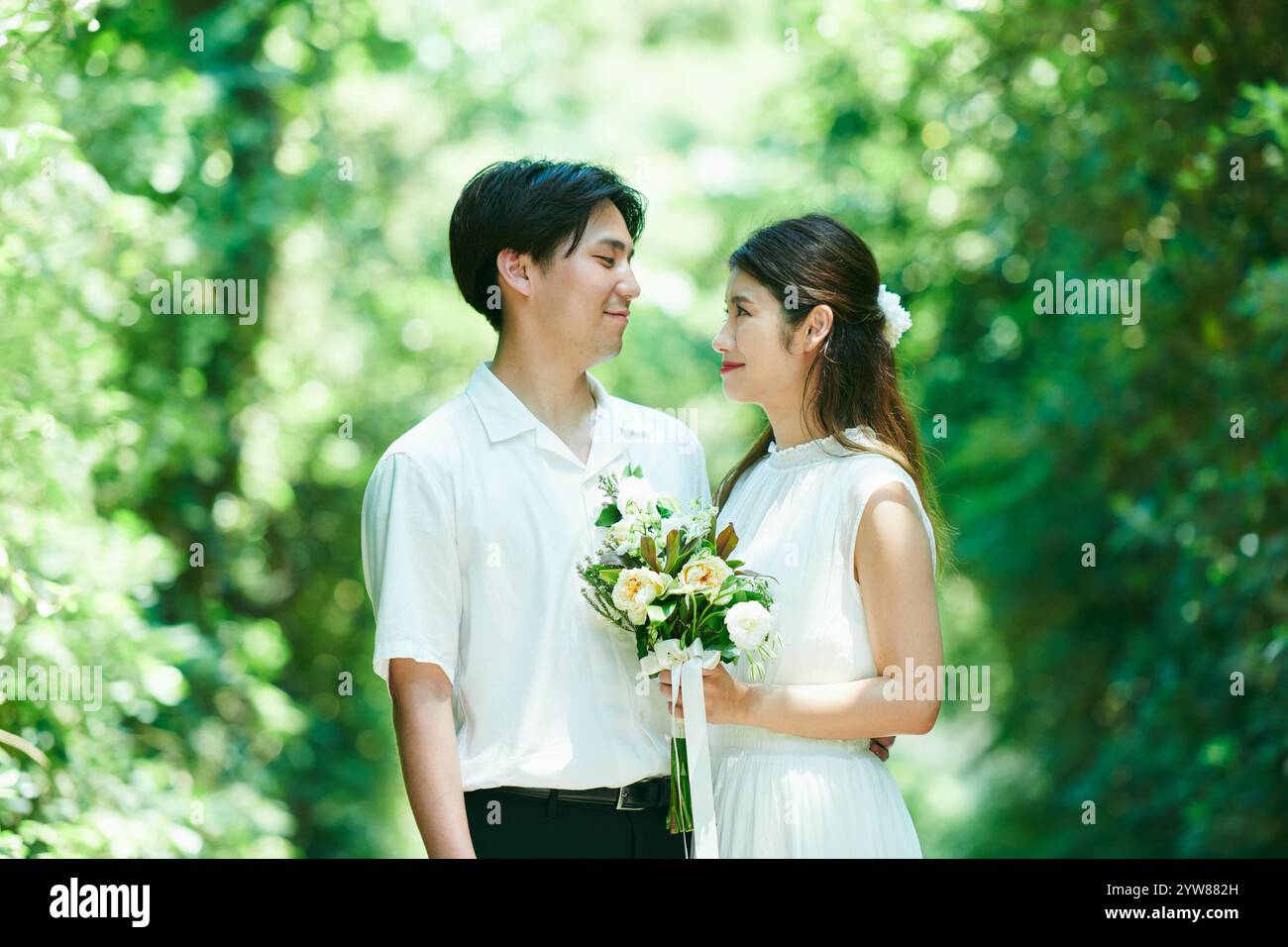 Wedding Couple Fresh Green Stock Photo - Alamy