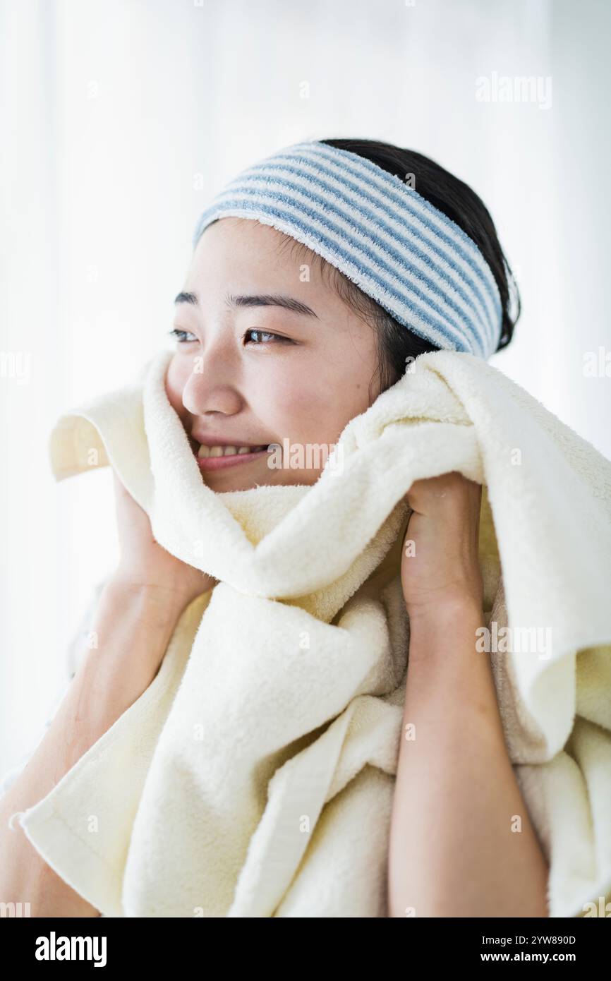 Women Washing face Stock Photo - Alamy