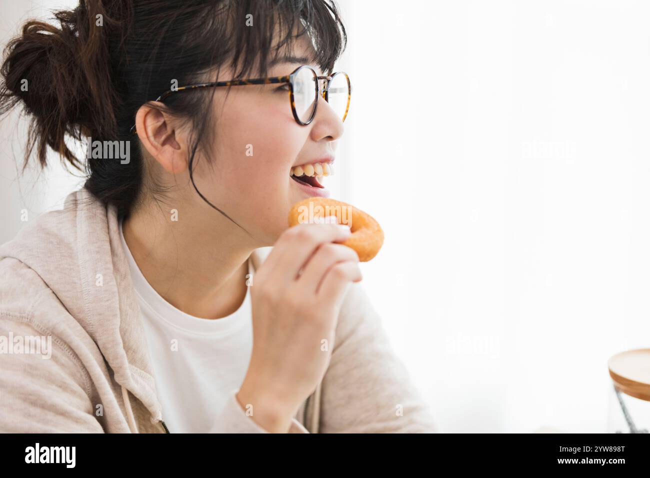 Long doughnuts hi-res stock photography and images - Alamy