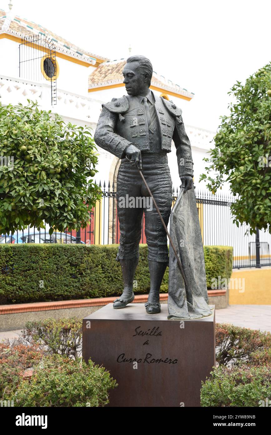 Statue of Curro Romero, famous Spanish bull fighter Stock Photo - Alamy