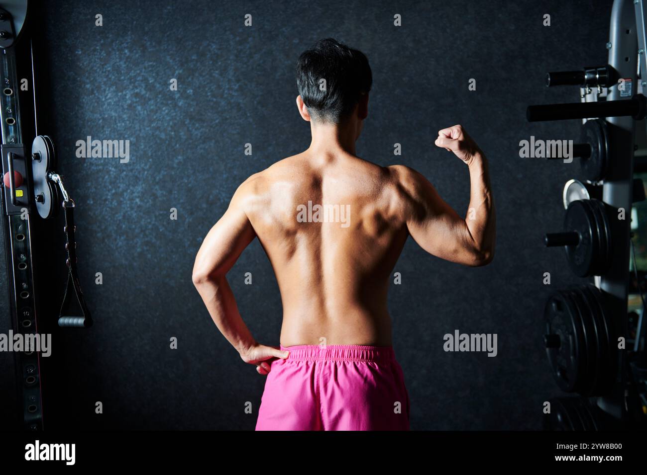 Workout Bodybuilder Men Stock Photo - Alamy