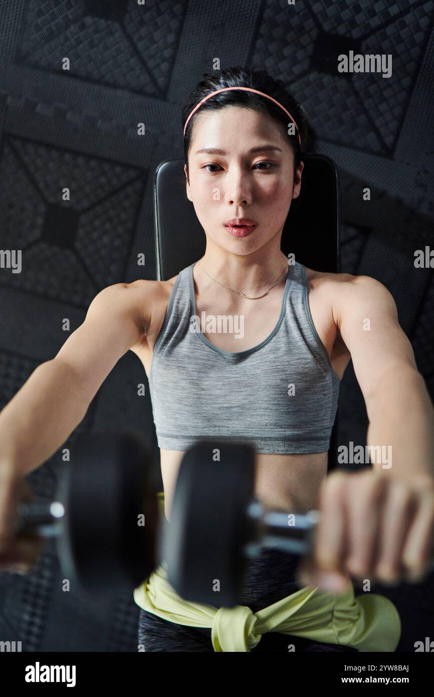 Workout Young women Strength training Stock Photo - Alamy