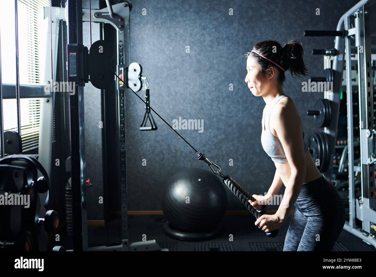 Workout Young women Strength training Stock Photo - Alamy