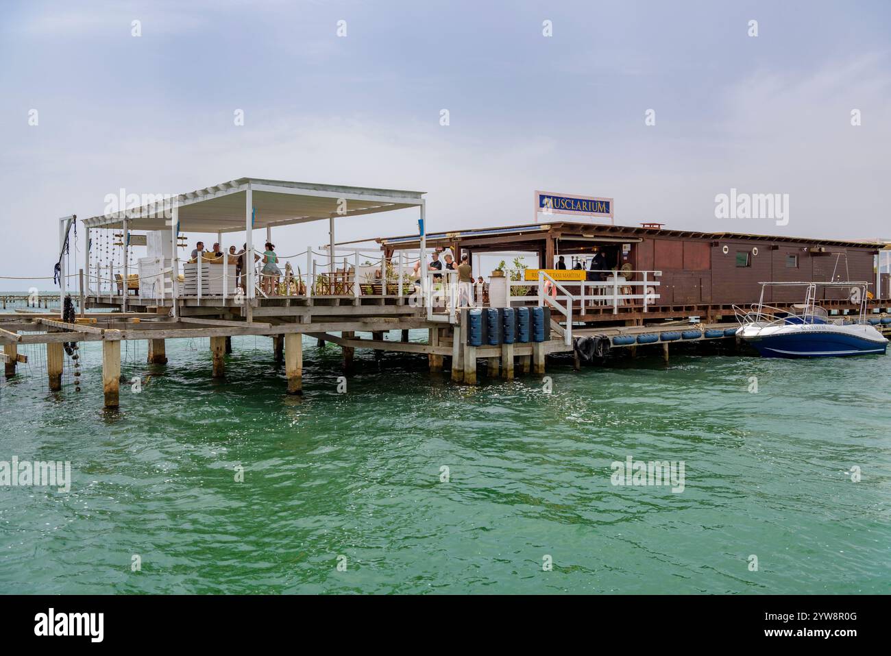Reserva de la biosfera terres de l hi-res stock photography and images ...