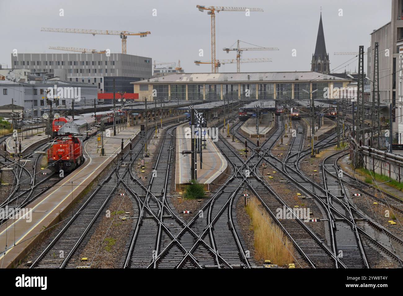 Train Platform Obb Austrian Hi Res Stock Photography And Images Alamy