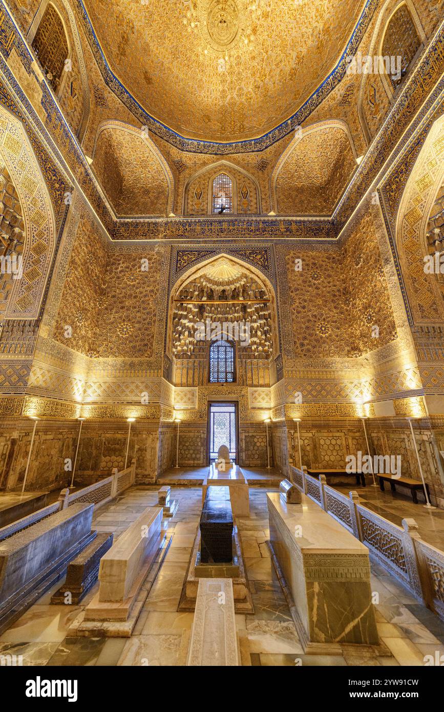 Inside view of the Gur-e-Amir (Guri Amir), Samarkand, Uzbekistan Stock ...