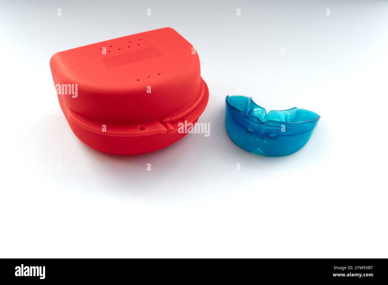 Dental simulator for teeth alignment. dental tariner is made to help ...