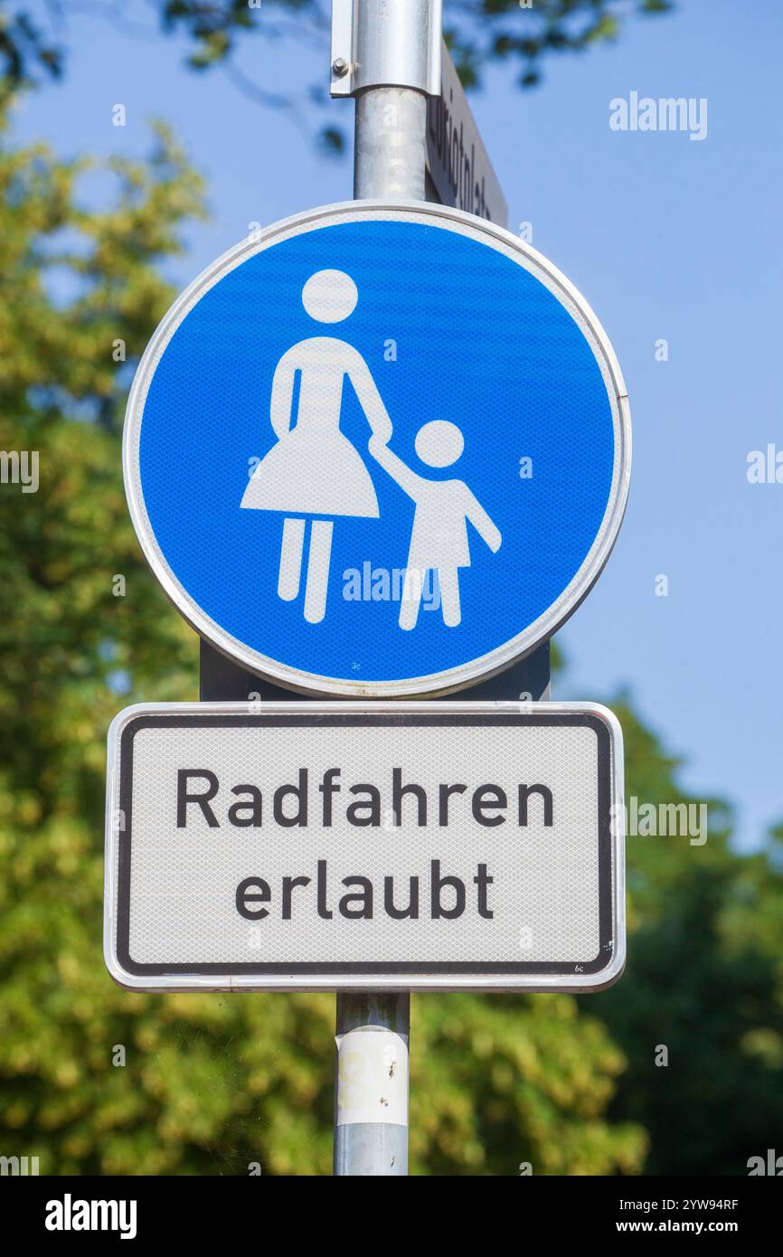 Traffic sign Pedestrian path, Cycling permitted, Cyclist free, Germany ...
