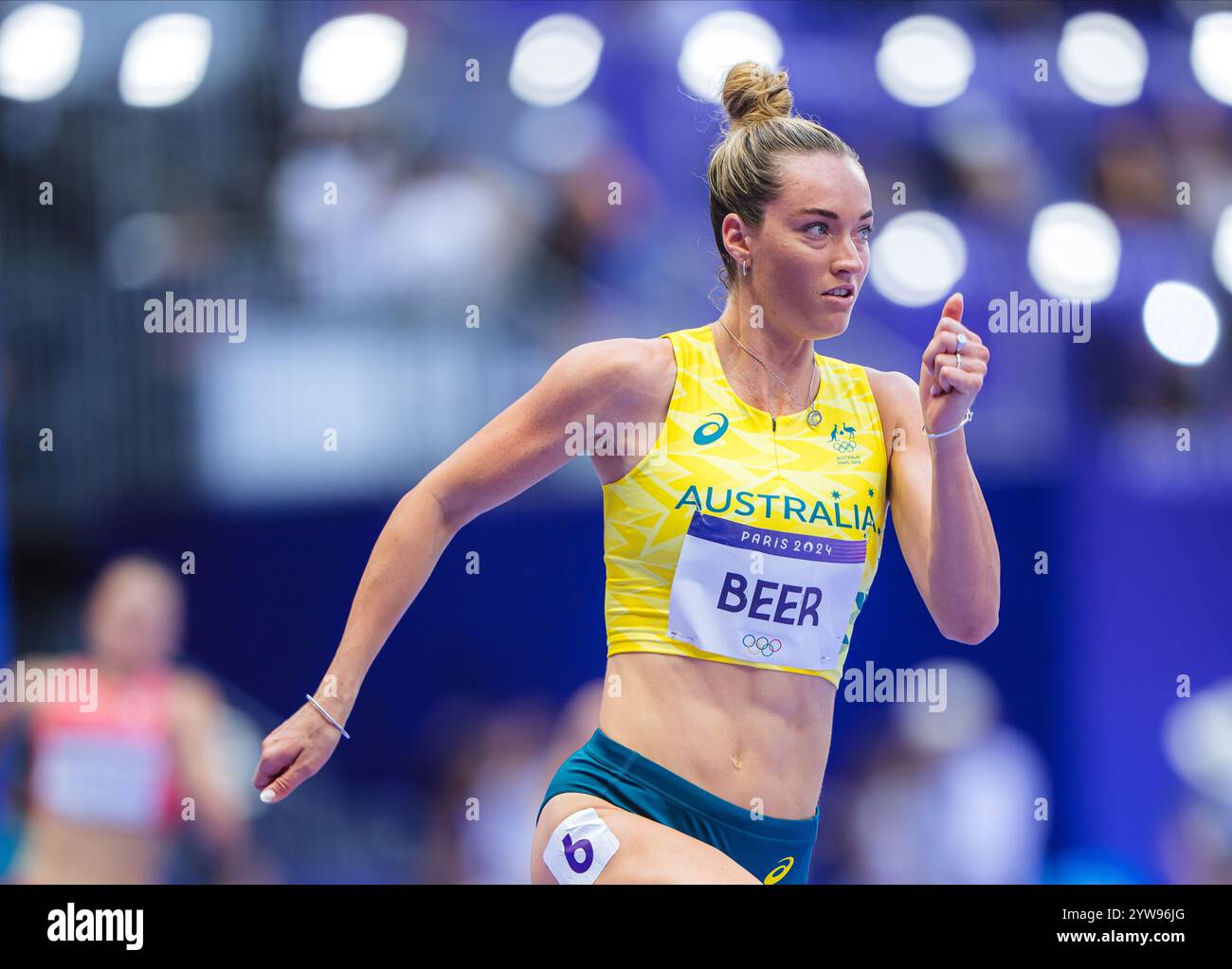 Ellie Beer participating in the 400 meters at the Paris 2024 Olympic ...
