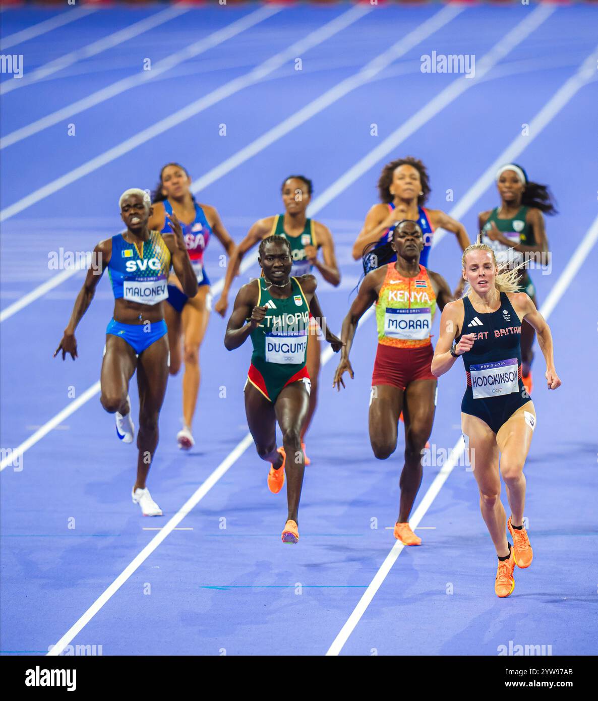 Keely Hodgkinson winning in the 800 meters at the Paris 2024 Olympic ...