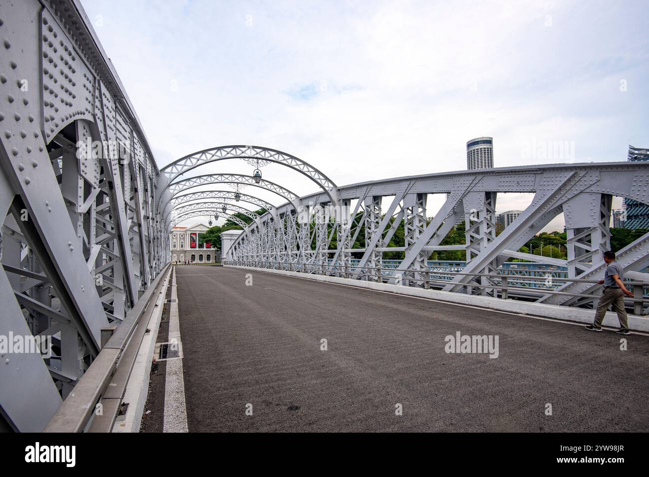 The historic 1910 built Anderson Bridge over the Singapore River in ...