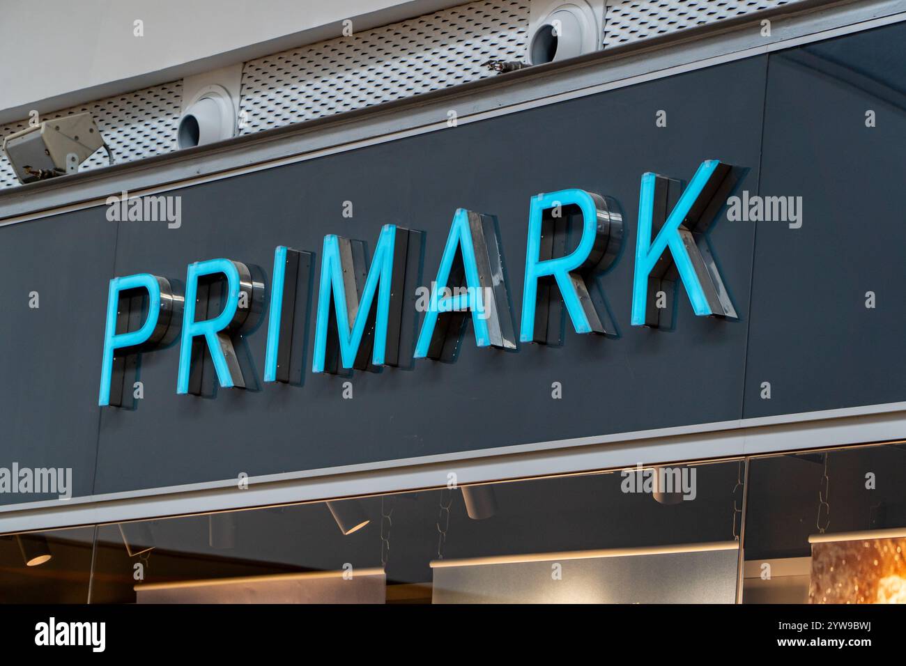 Primark corporation logo hi-res stock photography and images - Alamy