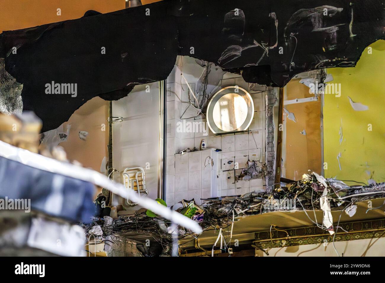 DEN HAAG - The havoc on the Tarwekamp, caused by a heavy explosion ...