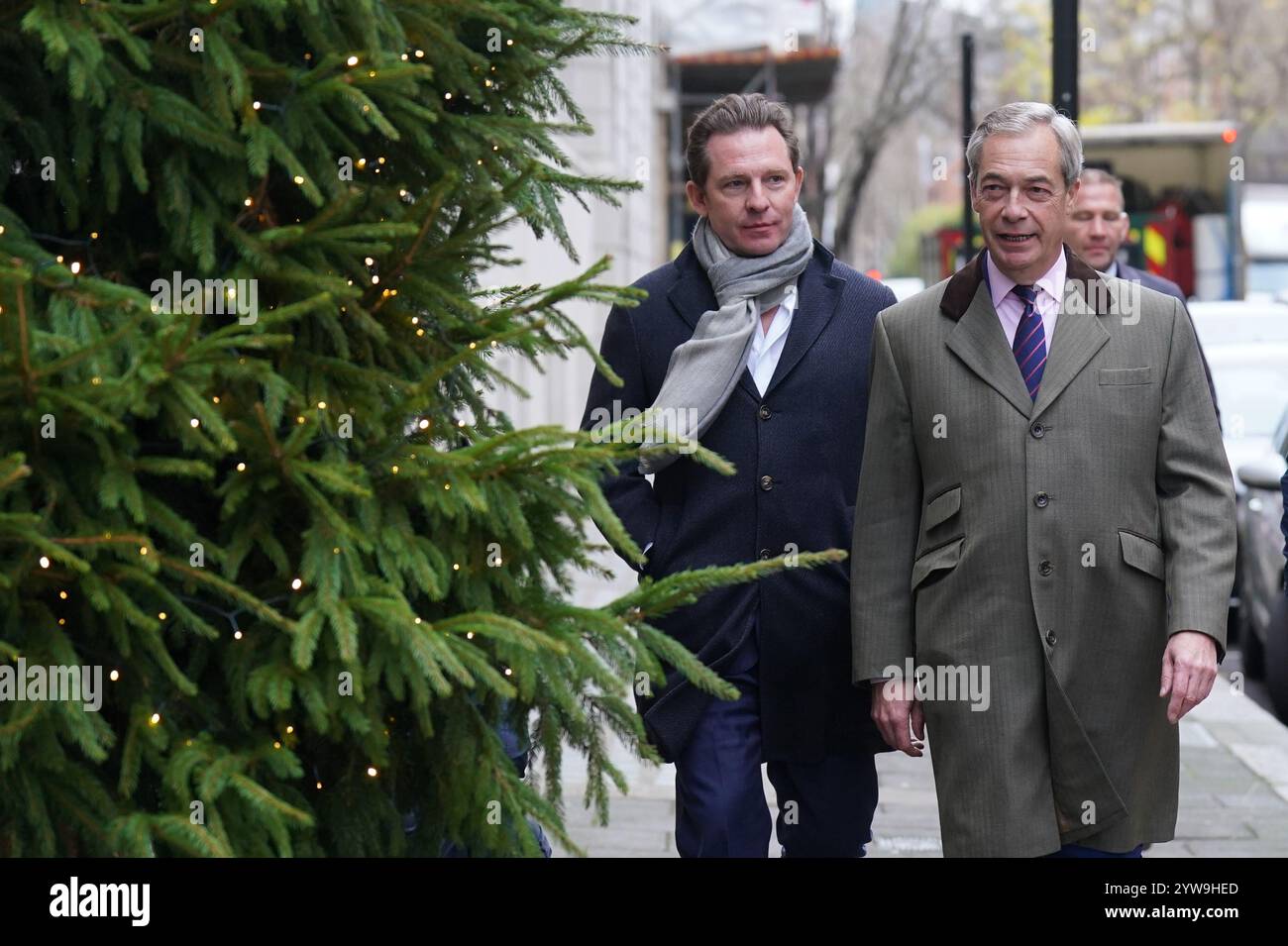 Reform UK leader Nigel Farage (right) with billionaire property tycoon ...