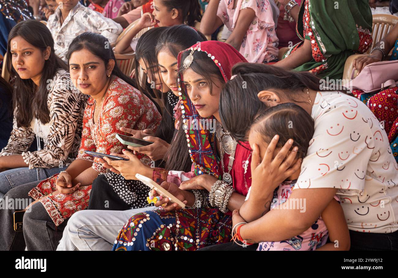 Pushkar rajasthani dancers hi-res stock photography and images - Alamy