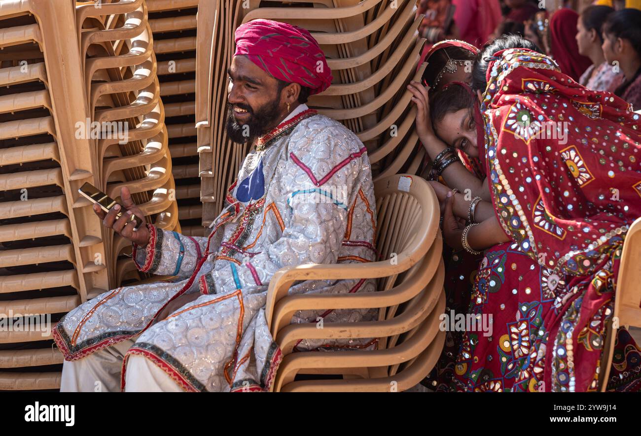 Pushkar rajasthani dancers hi-res stock photography and images - Alamy