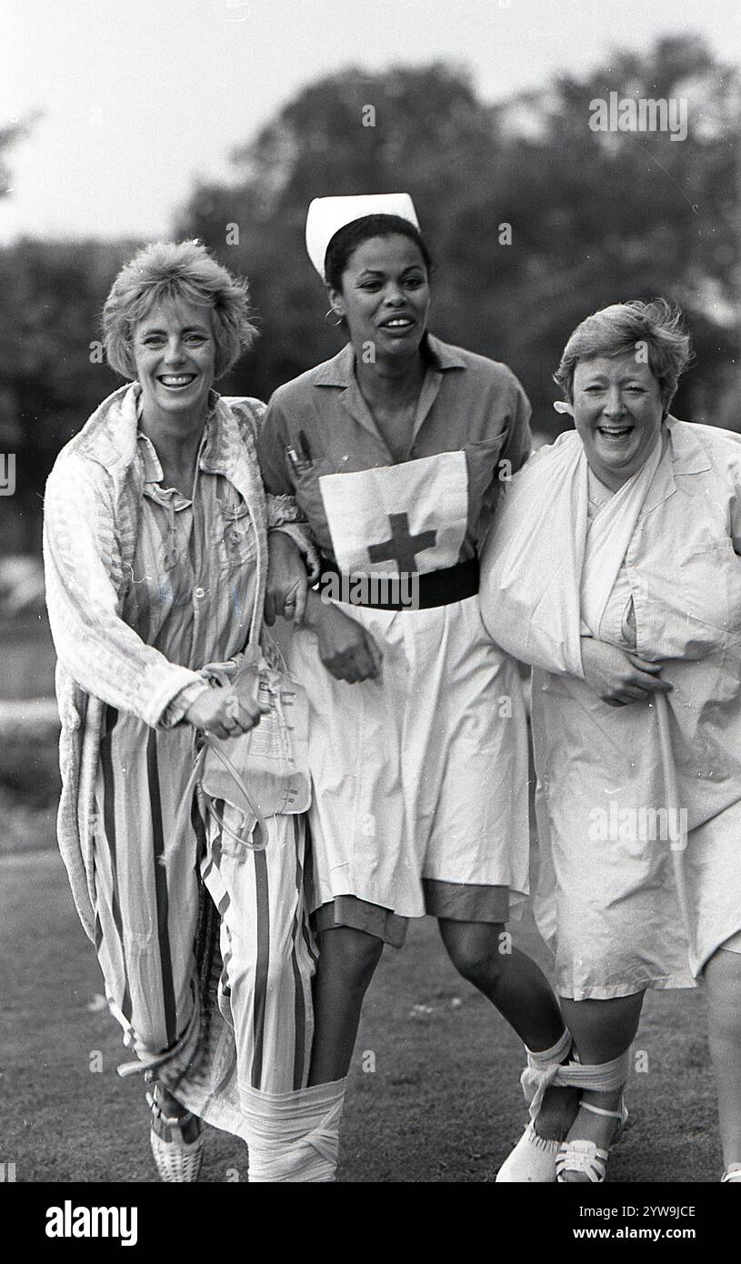 Three legged race black and white hi-res stock photography and images ...