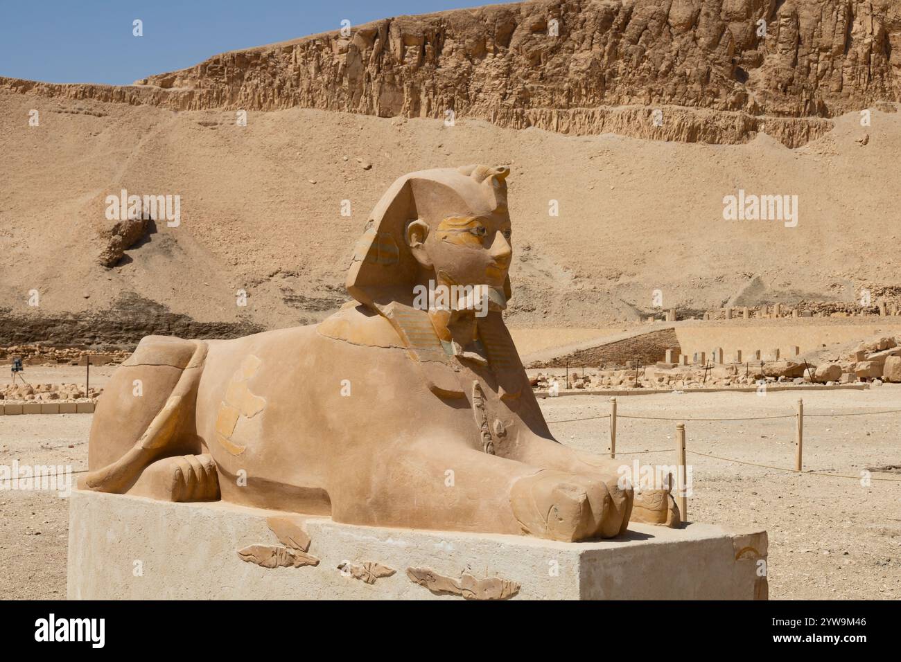 Sphinx statue of hatshepsut hi-res stock photography and images - Alamy