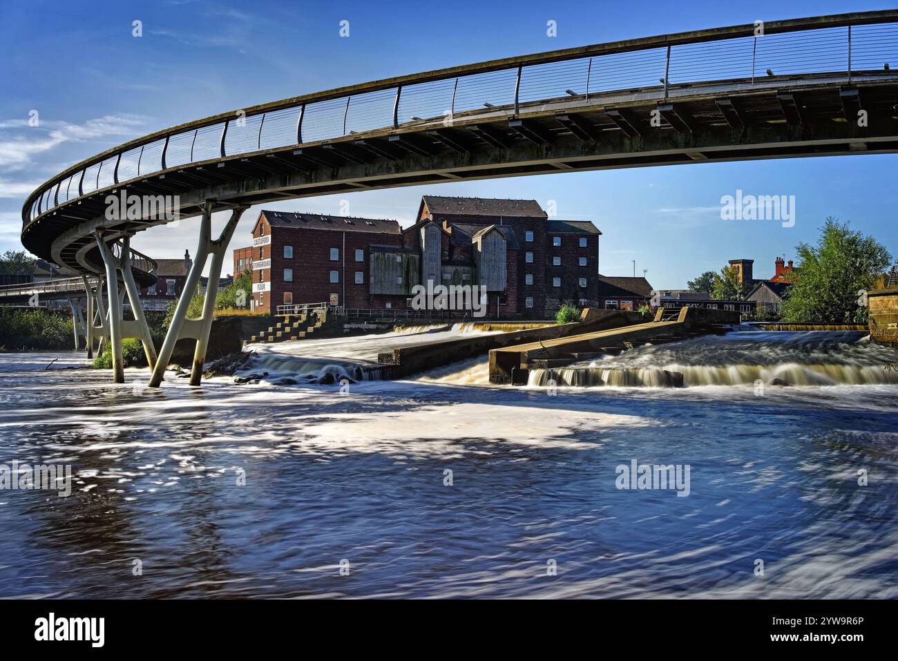 UK, West Yorkshire, Castleford, Millennium Bridge, Queens Mill, River ...