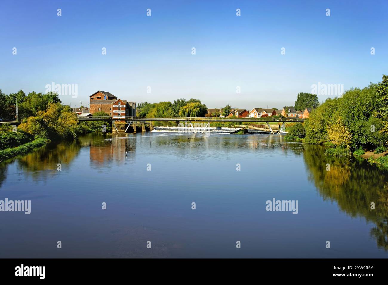 UK, West Yorkshire, Castleford, Millennium Bridge, Queens Mill, River ...