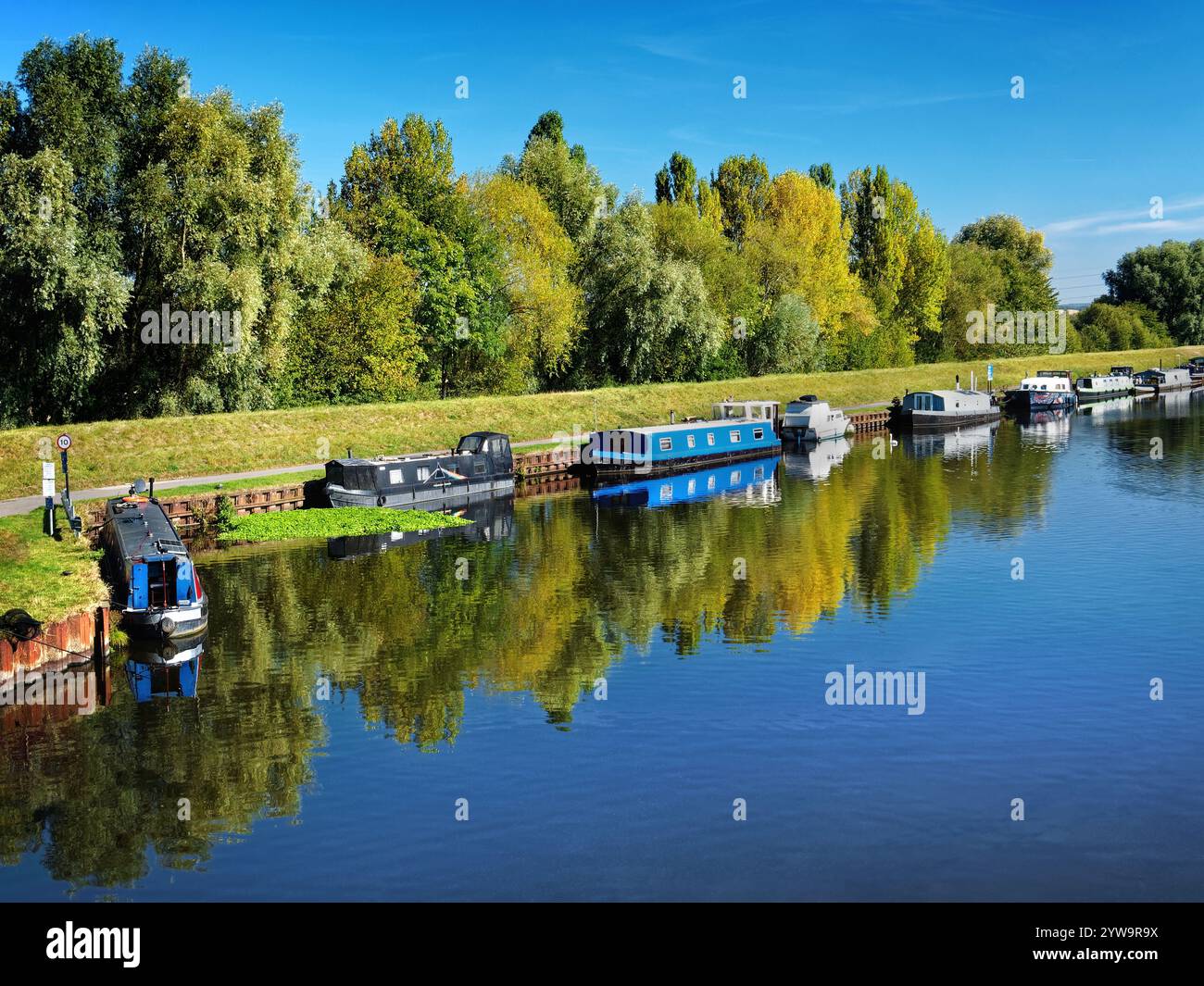 UK, West Yorkshire, Castleford, Aire and Calder Navigation at Allerton ...