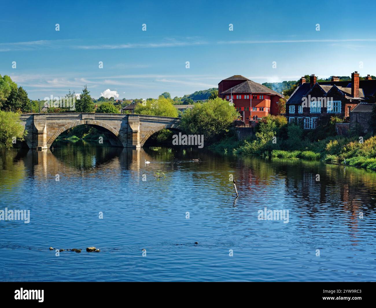 UK, West Yorkshire, Castleford, River Aire and Castleford Bridge Stock ...