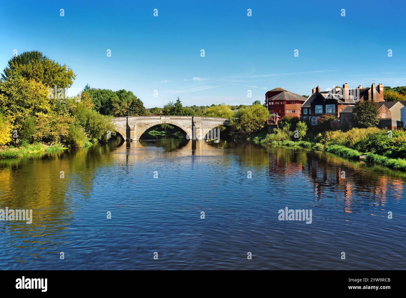 UK, West Yorkshire, Castleford, River Aire and Castleford Bridge Stock ...