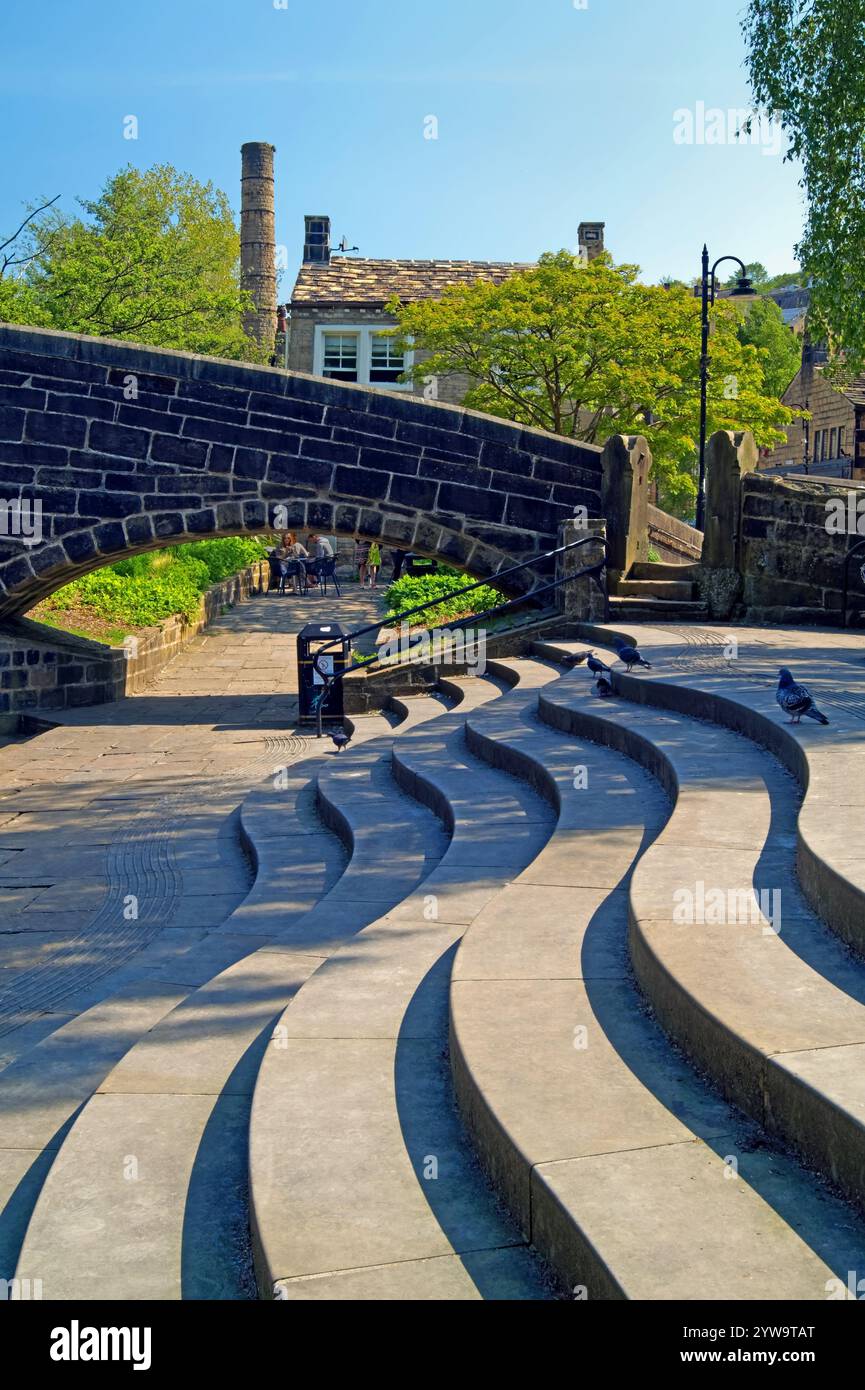 UK, West Yorkshire, Hebden Bridge, Hebden Old Bridge over Hebden Water ...