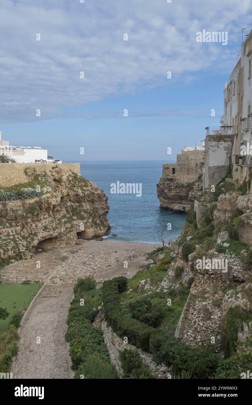 View of the Llama Monachile bay, Polignano a Mare, Apulia, Italy ...