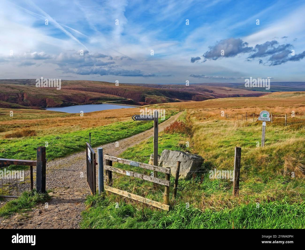 Dam head gate hi-res stock photography and images - Alamy