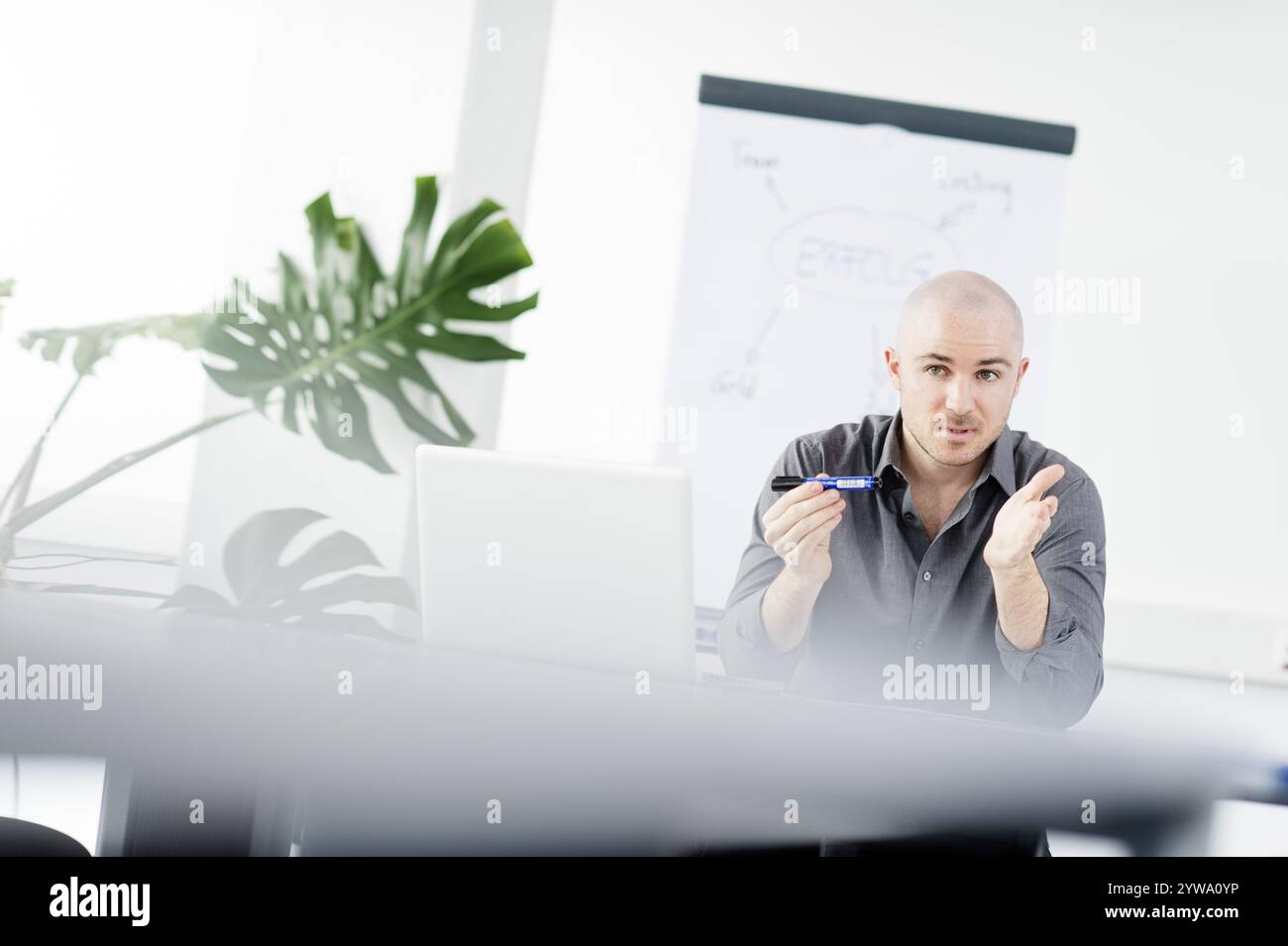 Employer man hi-res stock photography and images - Alamy