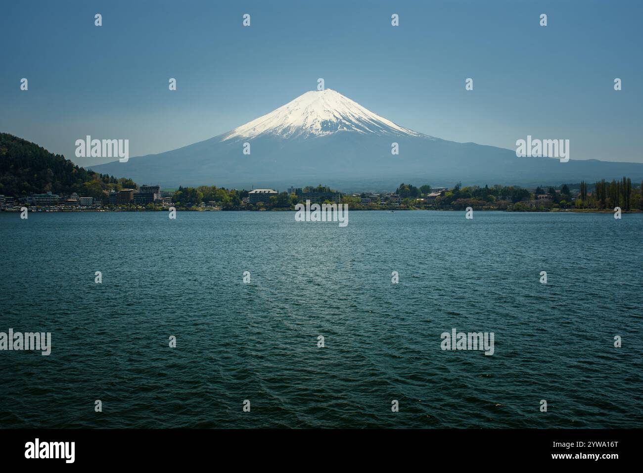 Iconic view of Kawaguchiko lake and Mount Fuji in Yamanashi Prefecture in Japan Stock Photo - Alamy