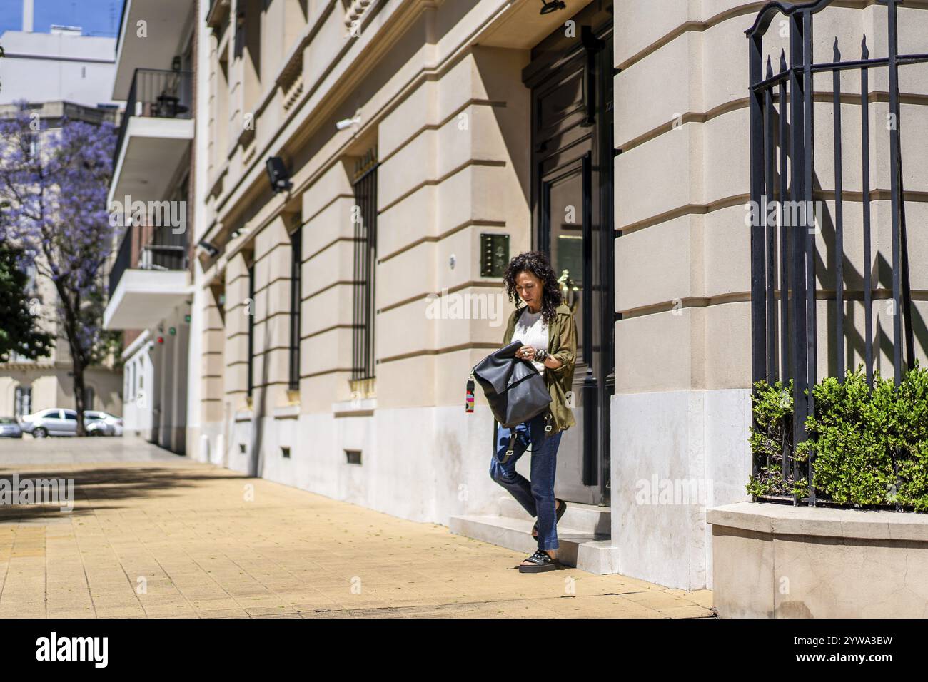 Womans casual hi-res stock photography and images - Alamy